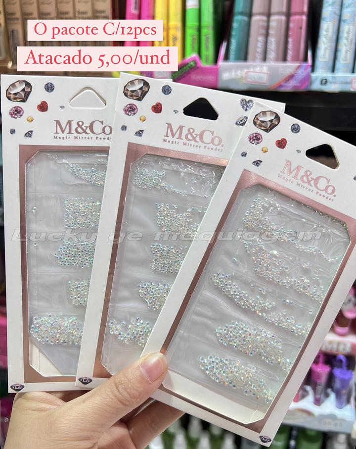 UNHA | Lucky Ye maquiagem